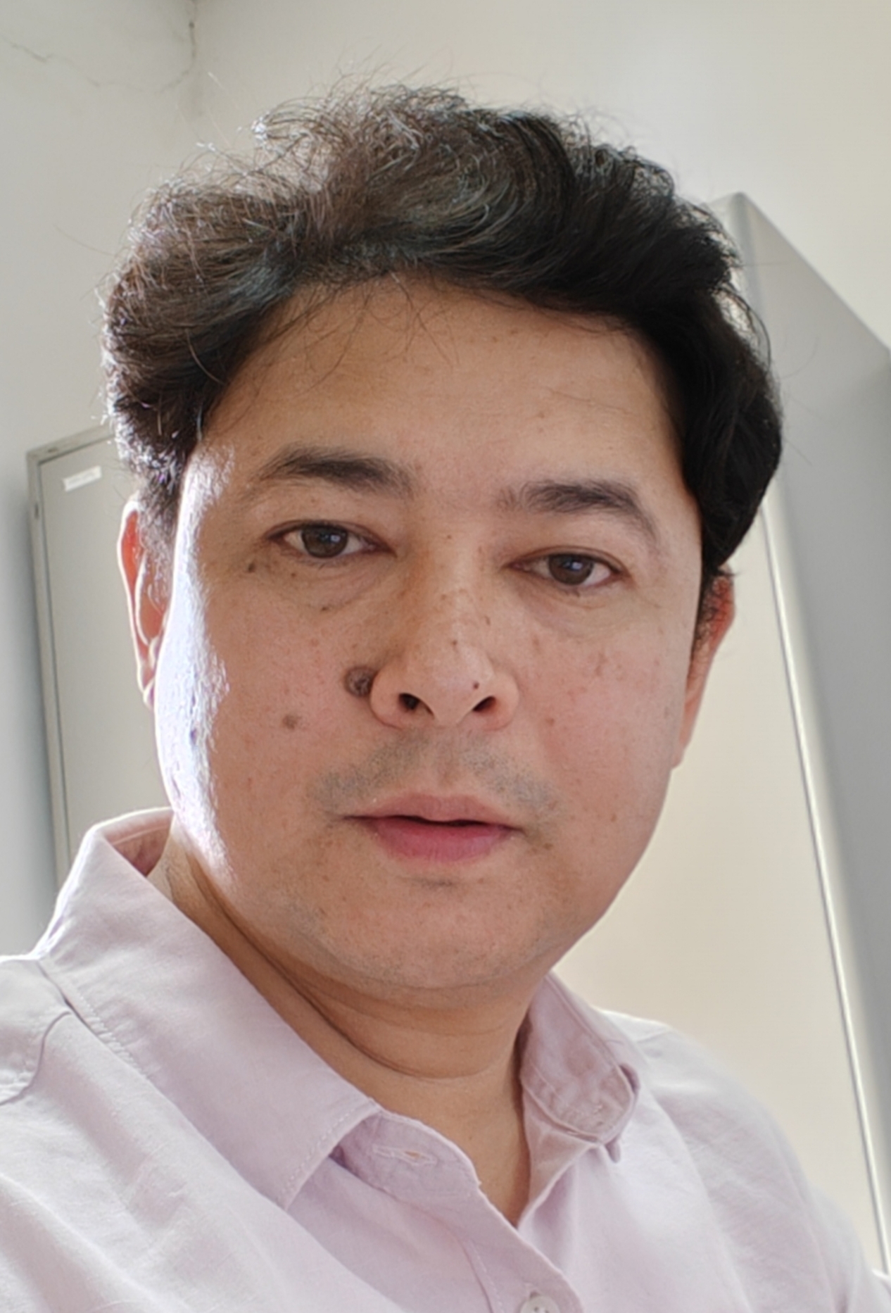 Faculty Profile - Raj Thakur